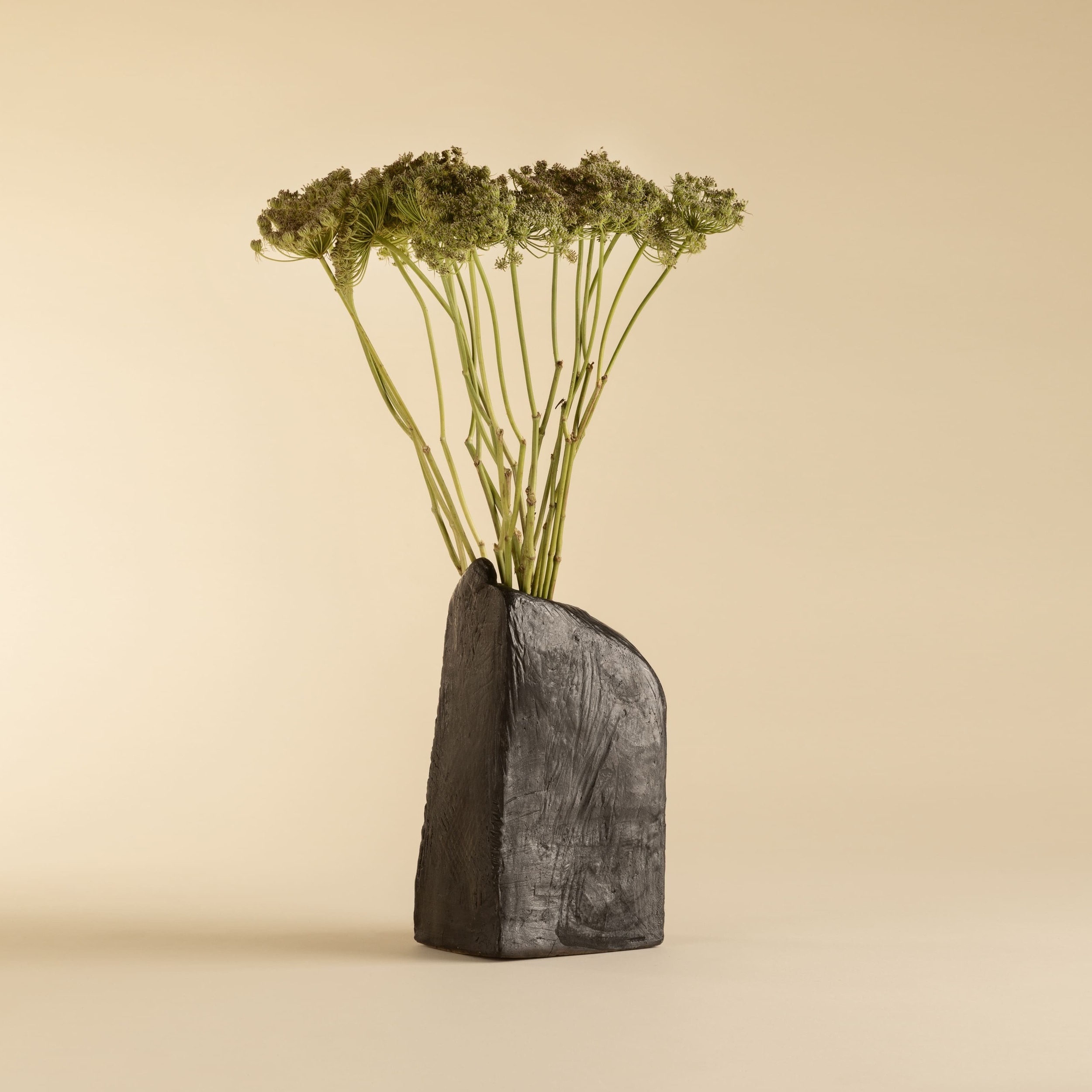 Sculptural vase – Pierre Yovanovitch | Interior Architecture and Furniture